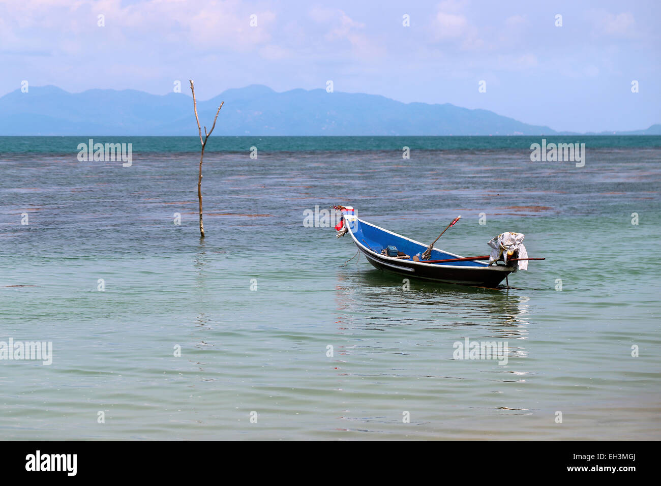 Boats in landscape hi-res stock photography and images - Alamy