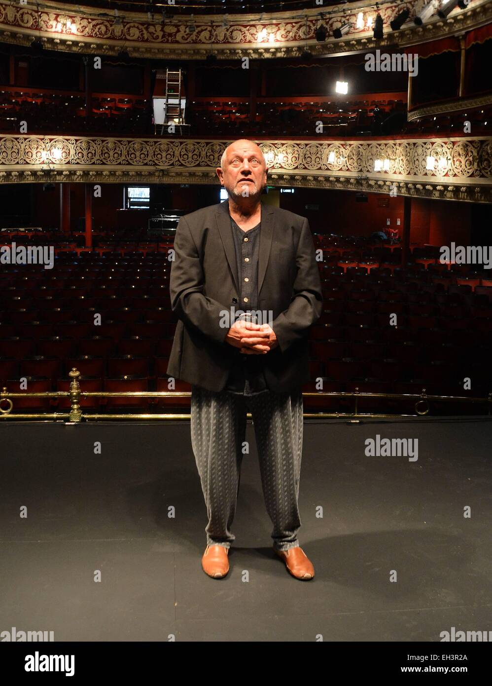 Steven berkoff theatre hi-res stock photography and images - Alamy