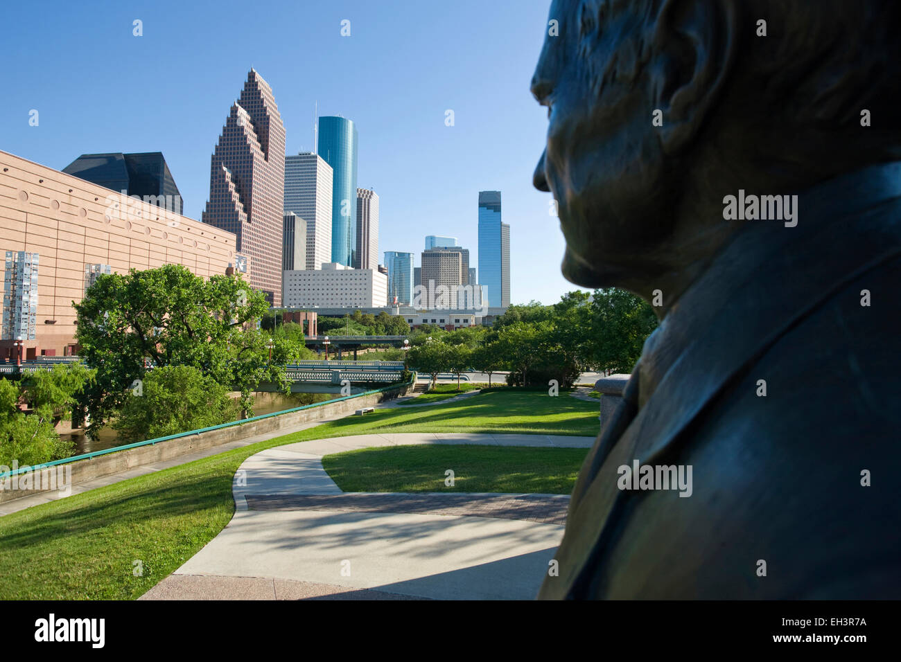 STATUE GEORGE H W BUSH MONUMENT (©CHAS FAGAN 2004) SESQUICENTENNIAL ...