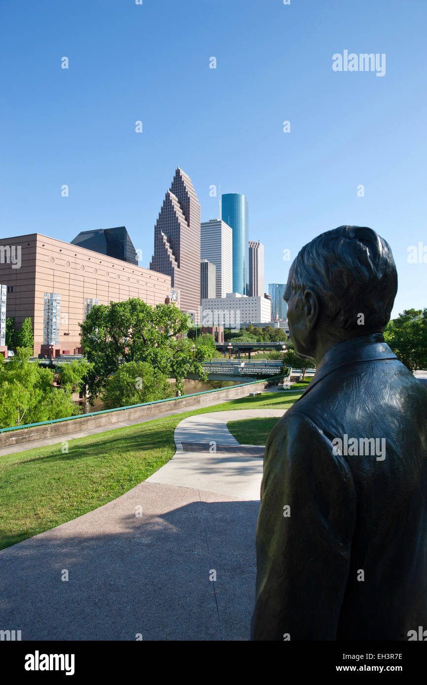 STATUE GEORGE H W BUSH MONUMENT (©CHAS FAGAN 2004) SESQUICENTENNIAL ...