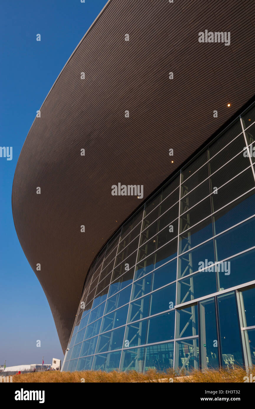 Exterior of the London Aquatics Centre at Stratford city designed by ...