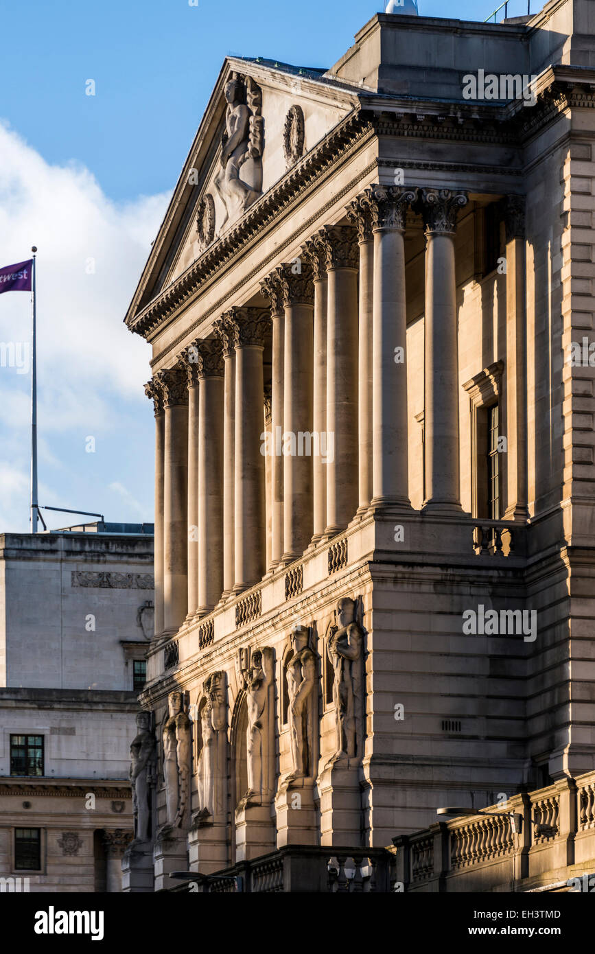 Front bank england hi-res stock photography and images - Alamy