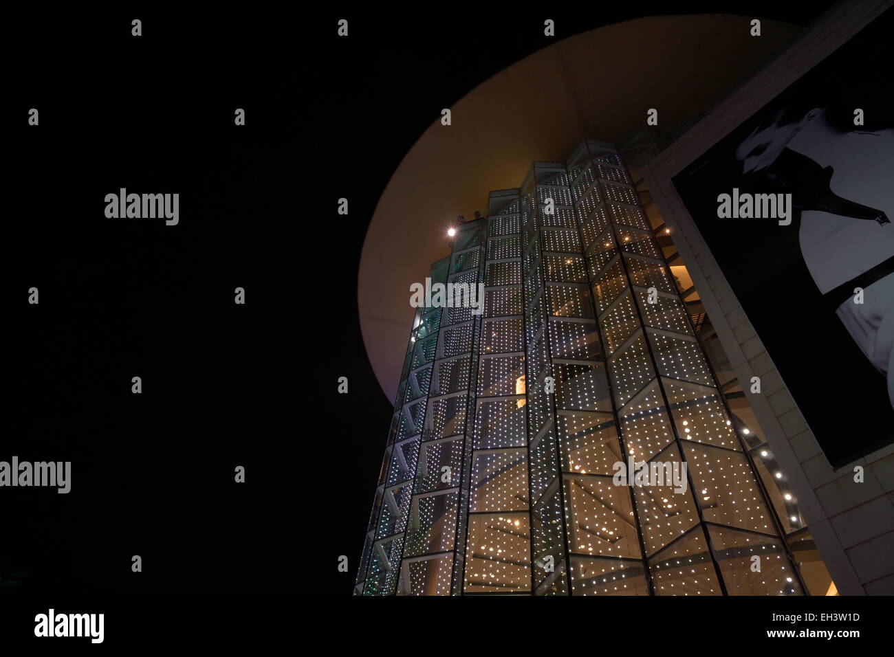 Siam paragon mall hi-res stock photography and images - Alamy