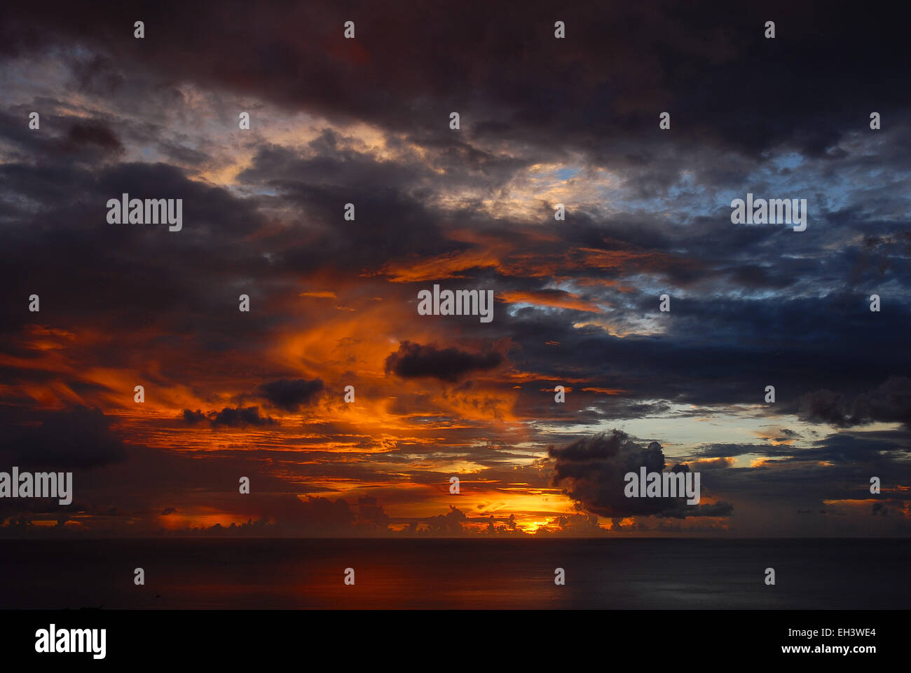 Dark dramatic moody stormy sunset sky hi-res stock photography and ...