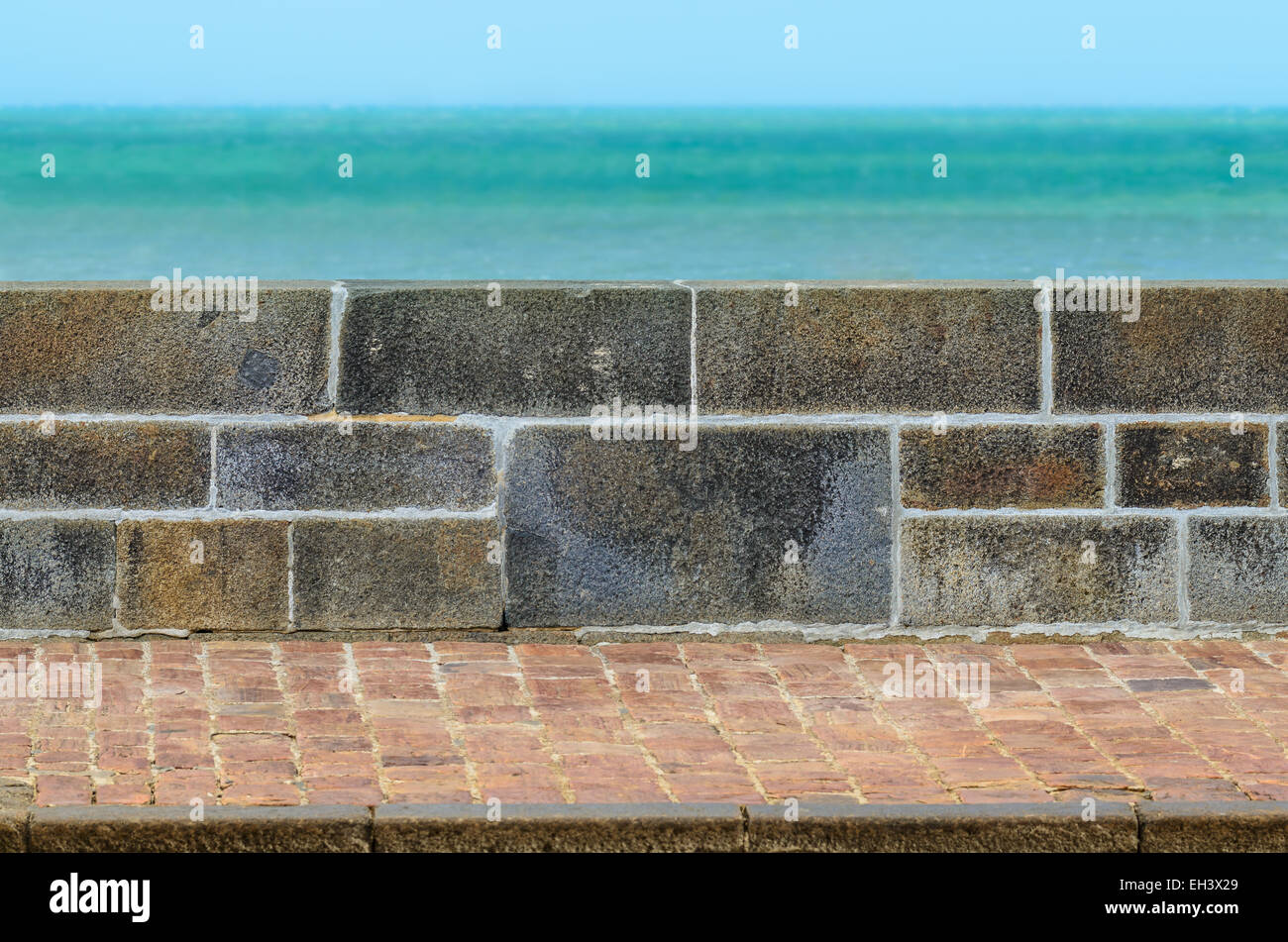 Stone fence hi-res stock photography and images - Alamy