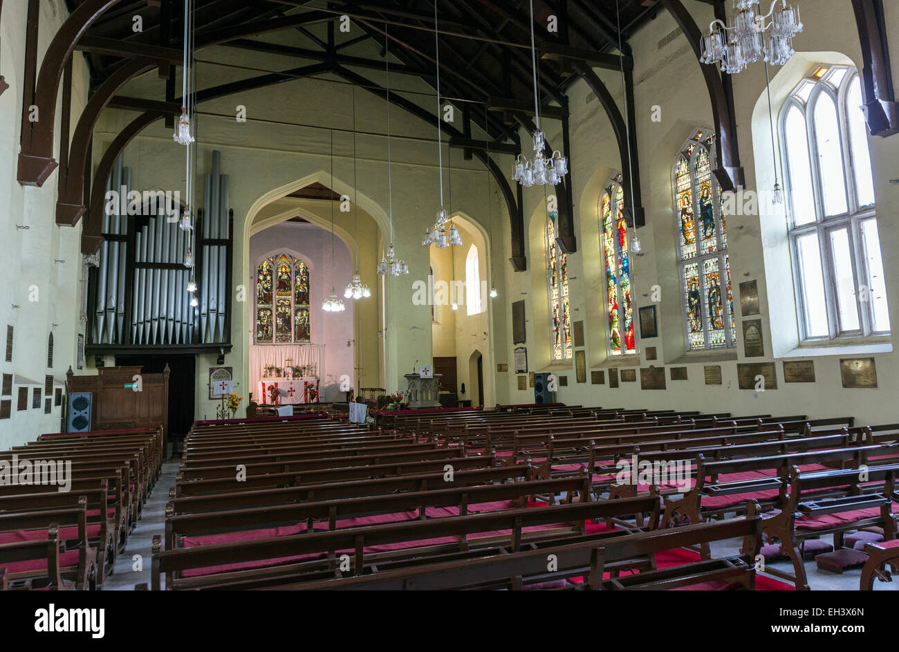 Neo gothic windows hi-res stock photography and images - Alamy