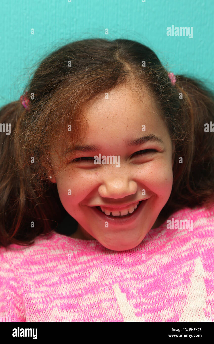 Portrait of girl smiling - model released Stock Photo - Alamy