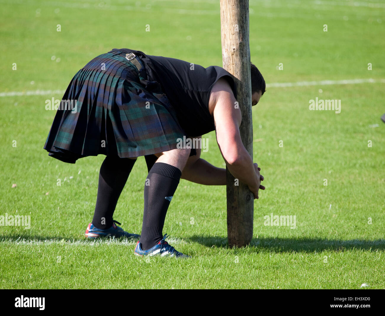 Kilt lifting hi-res stock photography and images - Alamy