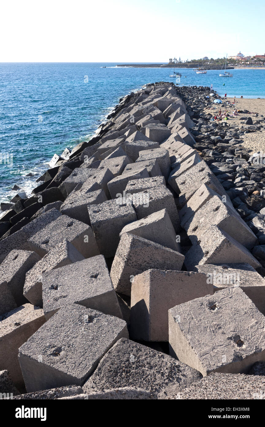 Sea defence block hi-res stock photography and images - Alamy