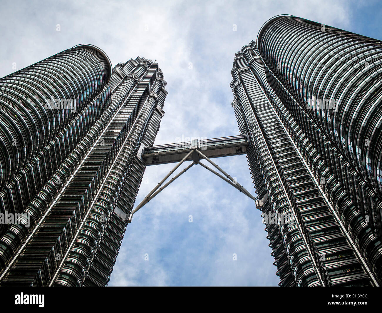 KLCC Twin Towers skyscraper Stock Photo - Alamy