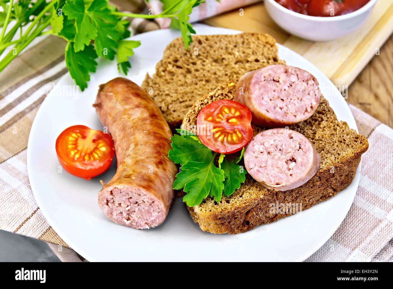 Wurst wurst sandwich sauce hi-res stock photography and images - Alamy