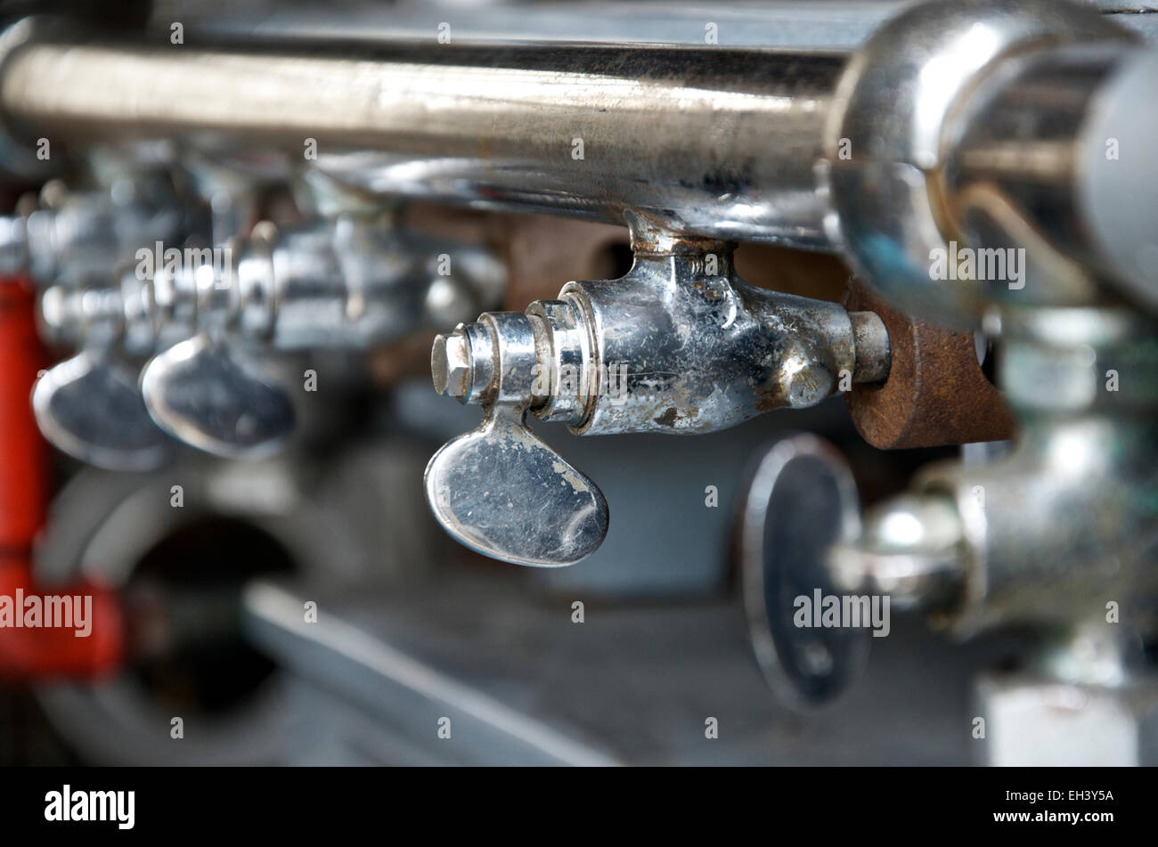 Turn valve on old gas hi-res stock photography and images - Alamy