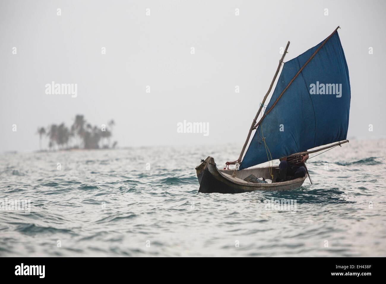 Native indian tribe village panama hi-res stock photography and images ...