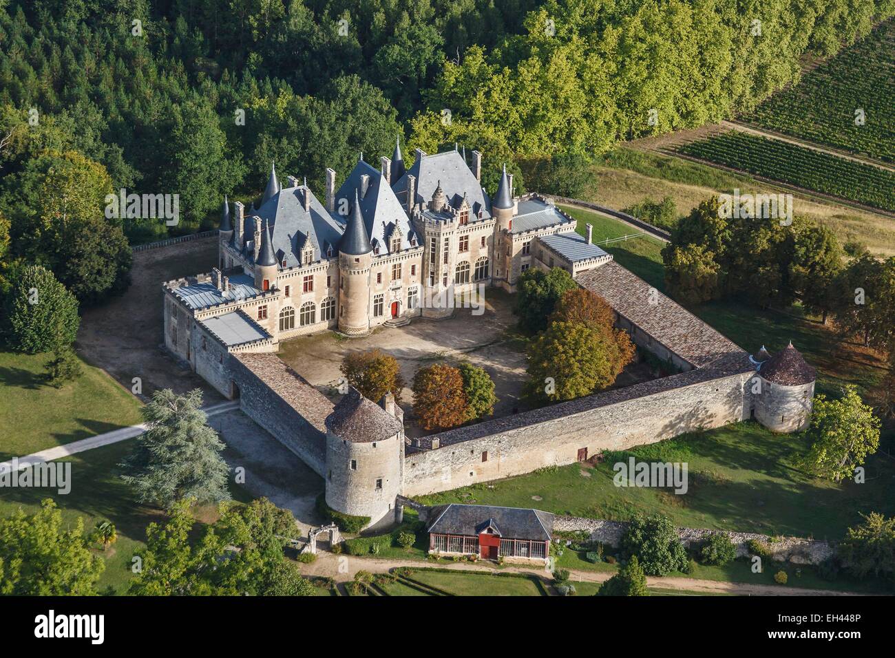 France, Dordogne, Saint Michel de Montaigne, Montaigne castle (aerial ...