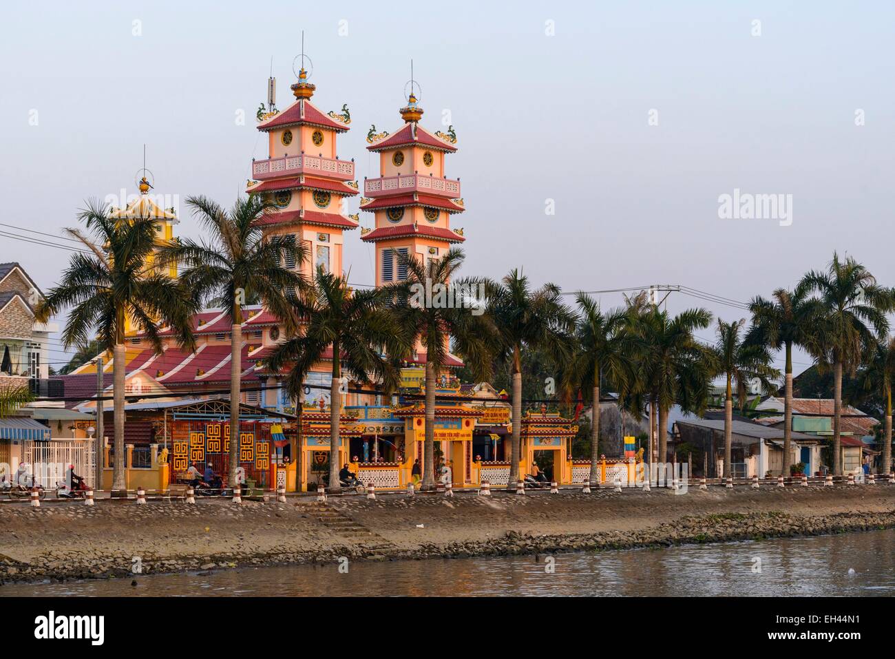 Vietnam, Dong Thap province, Mekong delta, Sadec, Cao Dai temple Stock ...