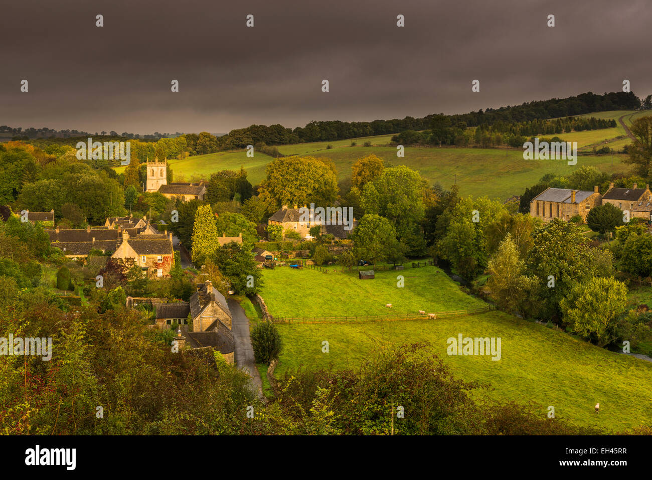 Cotswold village of Naunton in Gloucestershire, UK Stock Photo - Alamy