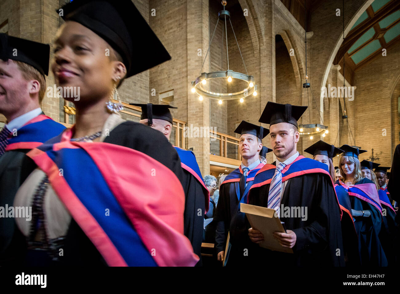 Graduation uk school hi-res stock photography and images - Alamy