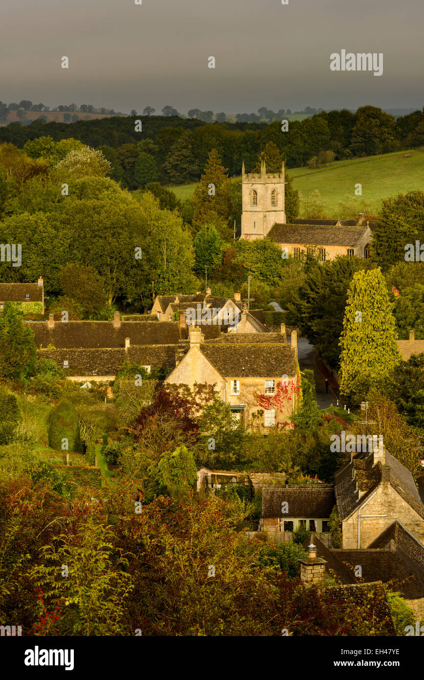 Cotswold village of Naunton in Gloucestershire, UK Stock Photo - Alamy