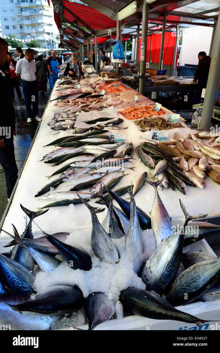 France, Alpes Maritimes, Nice, district of La Liberation, fish market ...