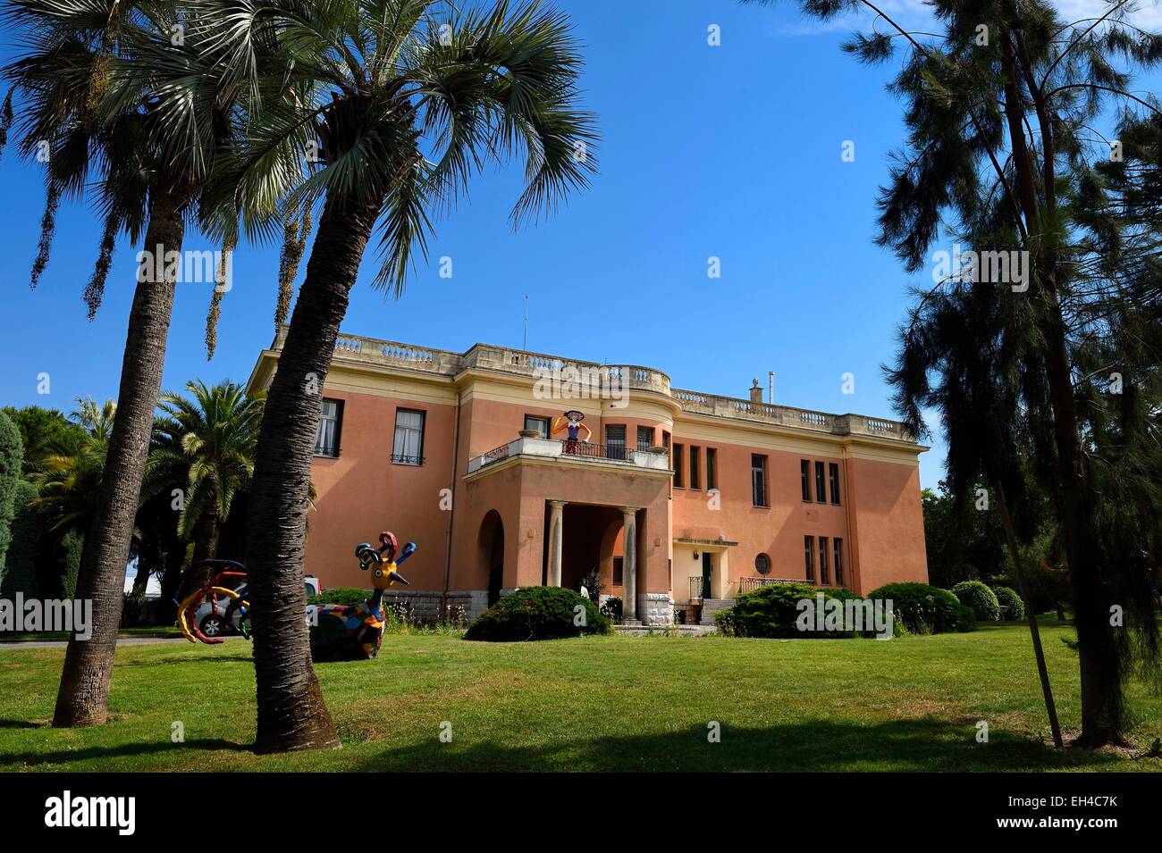 Helena Castle's Instagram, Twitter & Facebook on IDCrawl