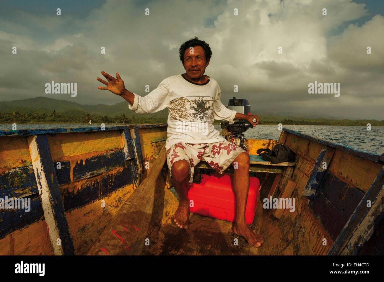 Native indian tribe village panama hi-res stock photography and images ...