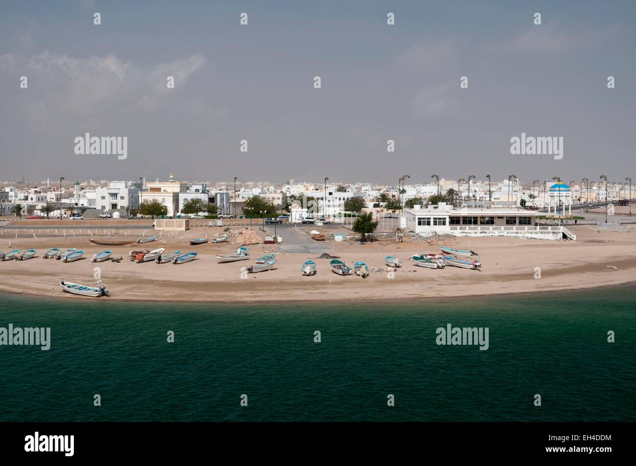 Oman beach house hi-res stock photography and images - Alamy