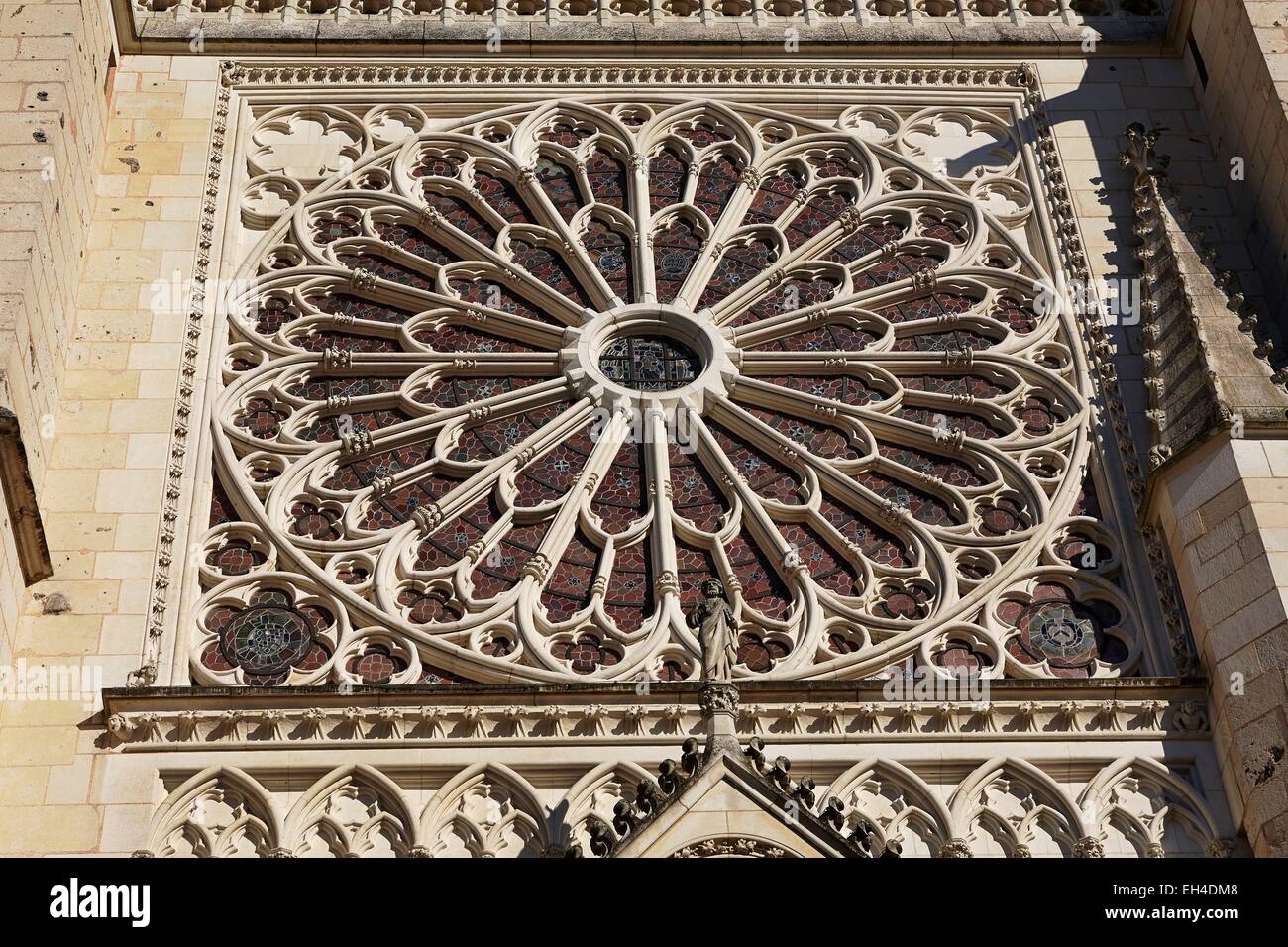 France, Vienne, Poitiers, Saint Pierre cathedral, Rose window in the ...