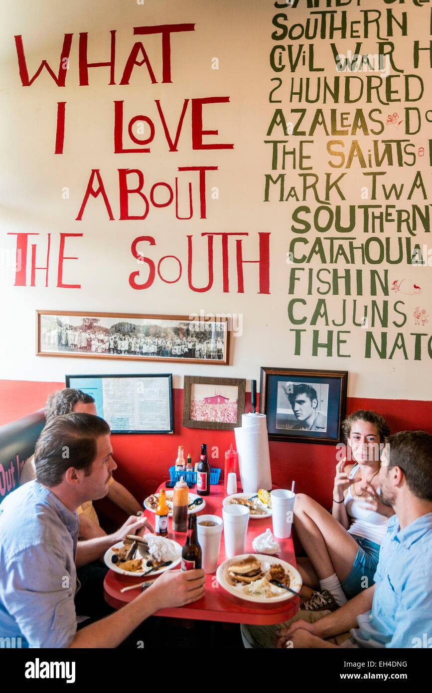 Barbeque restaurant hi-res stock photography and images - Alamy