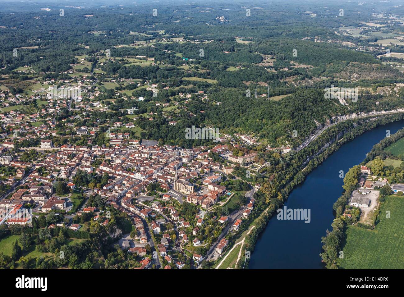 Fumel village hi-res stock photography and images - Alamy