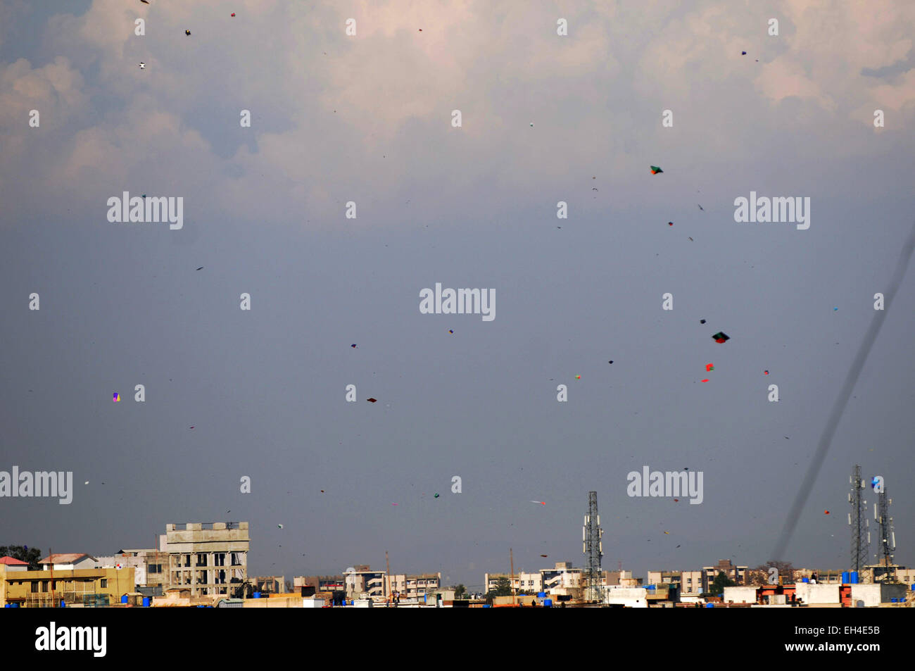 Pakistan rawalpindi kite hi-res stock photography and images - Alamy