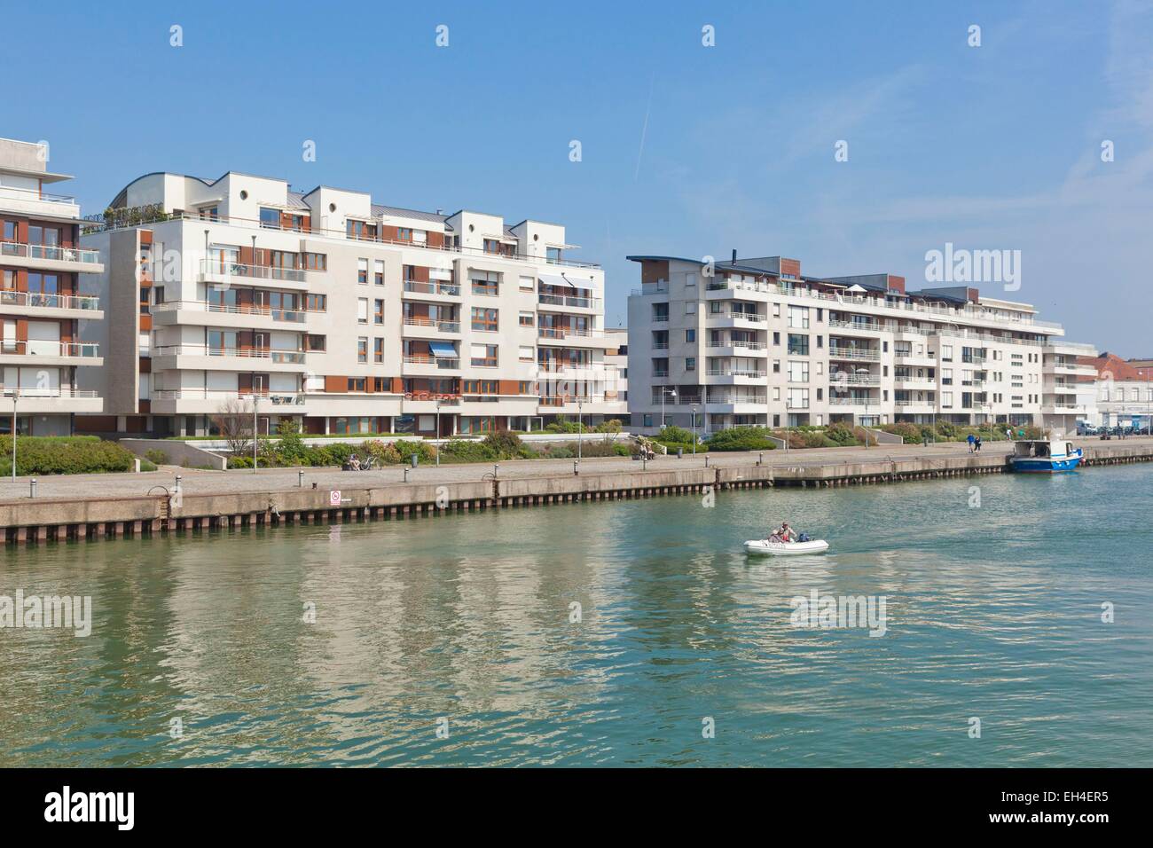 France, Nord, Dunkerque, Neptune district, English dock apartment ...