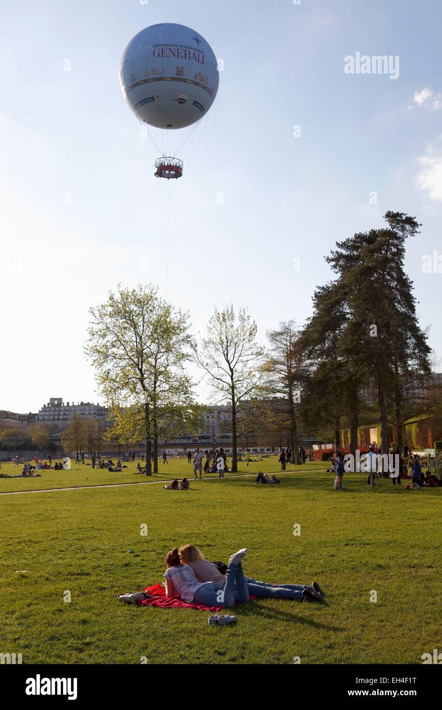 France, Paris, Andre Citroen park, observation balloon Stock Photo - Alamy