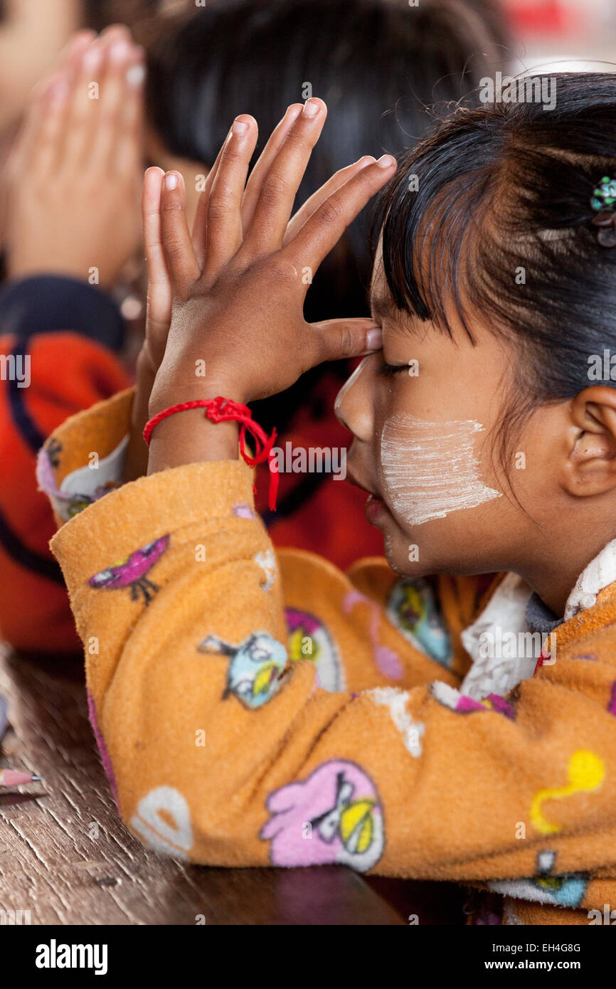 Children Praying School Stock Photos & Children Praying School Stock ...