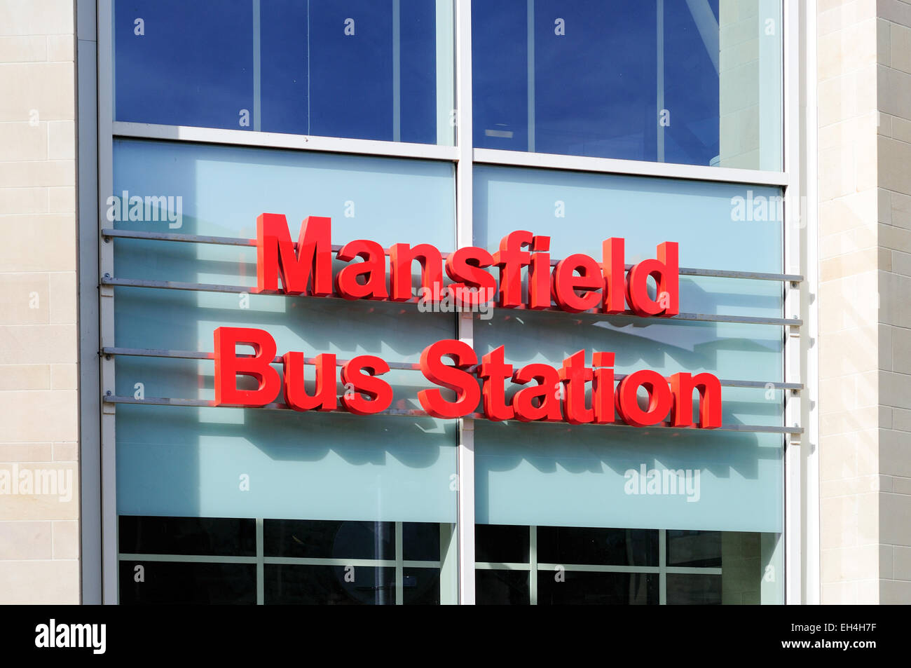 Mansfield Bus And Railway Station ( Robin Hood line Stock Photo - Alamy