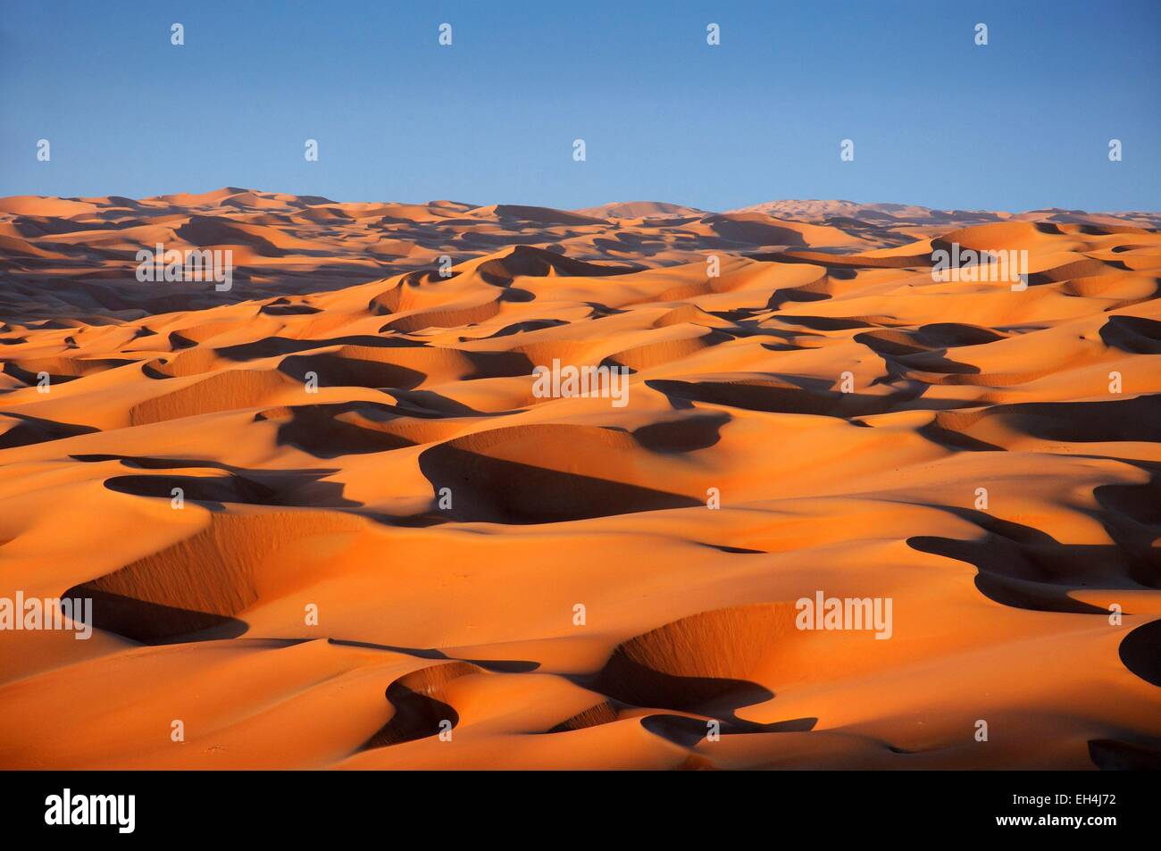 United Arab Emirates, Abu Dhabi, Liwa Oasis, Moreeb Hill, Tal Mireb ...