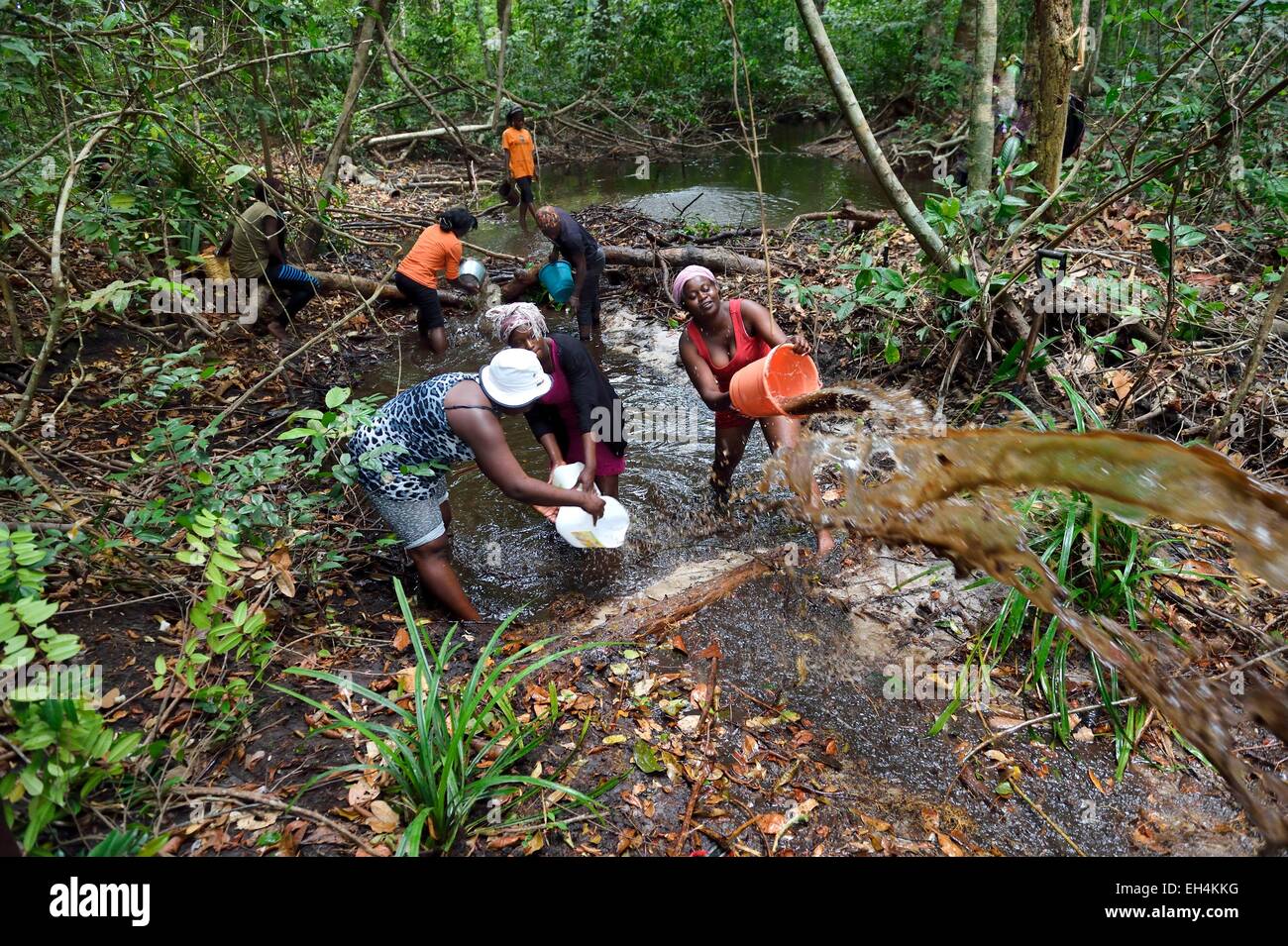 Traditional river fishing hi-res stock photography and images - Alamy