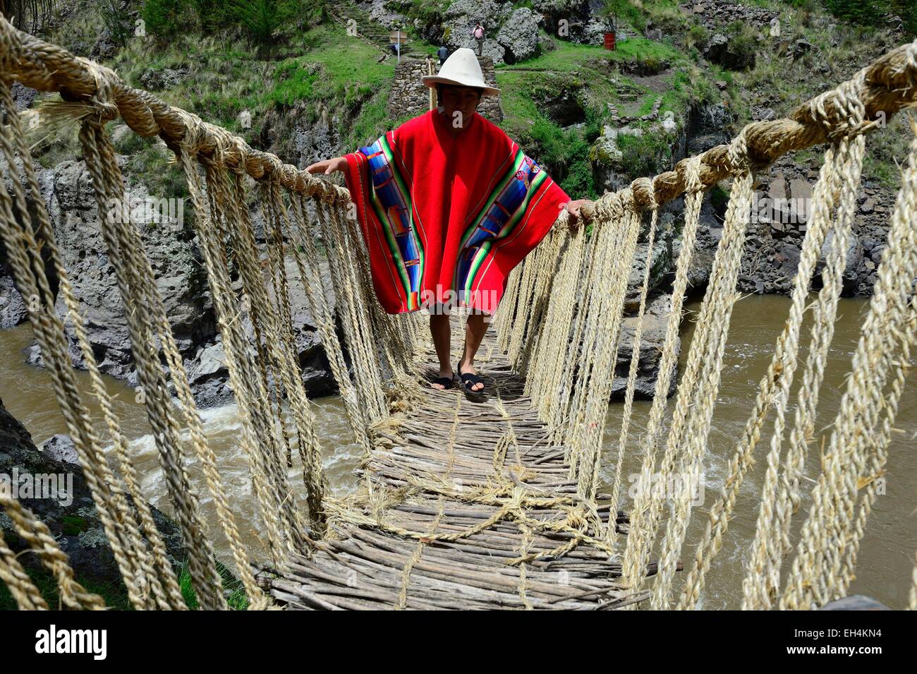 Keshwa chaca bridge – peru hi-res stock photography and images - Alamy