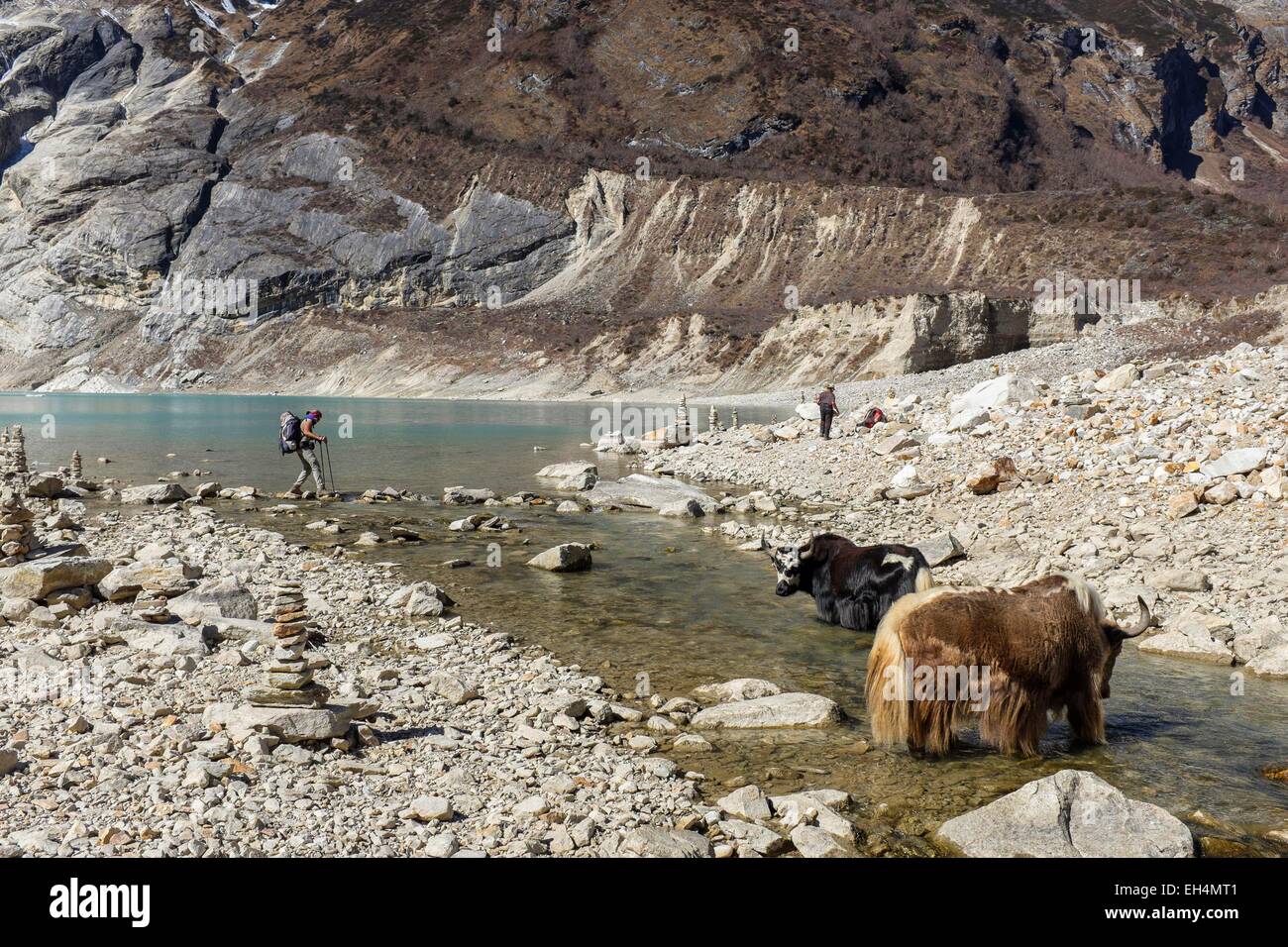 Birendra of nepal hi-res stock photography and images - Alamy