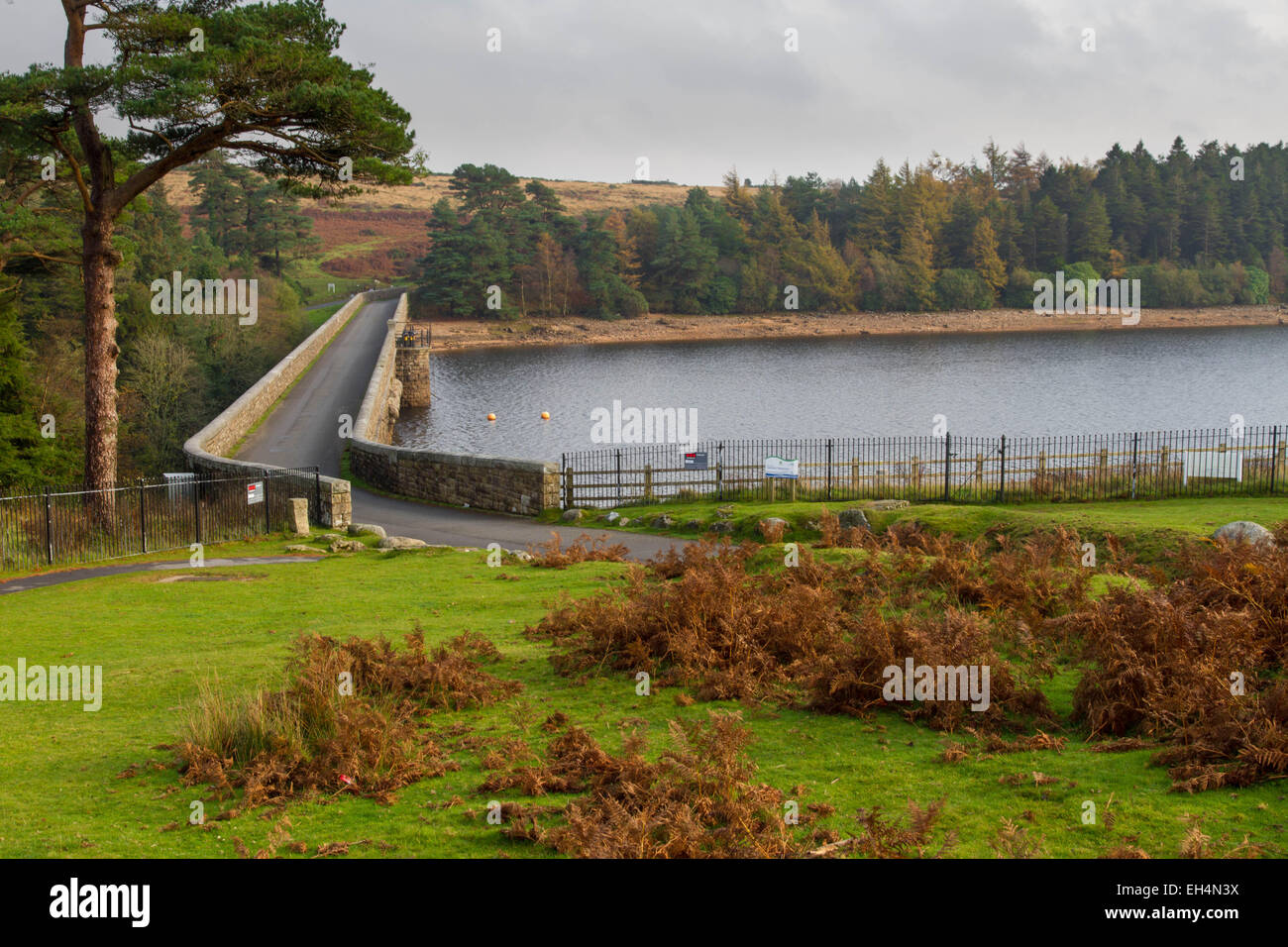 Reservoir with road over dam. Venford Reservoir, Dartmoor National Park ...