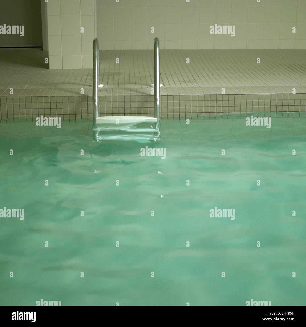 Indoor wave pool hi-res stock photography and images - Alamy