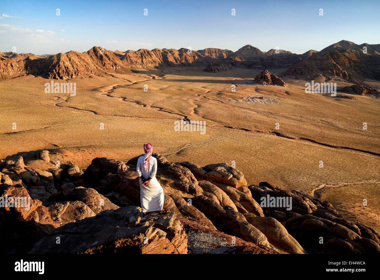 Jordan, Wadi Rum desert, border with Saudi Arabia, Bedouin and view ...