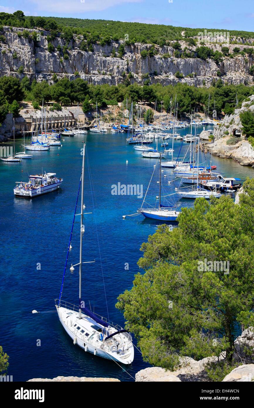 Cassis france hi-res stock photography and images - Alamy