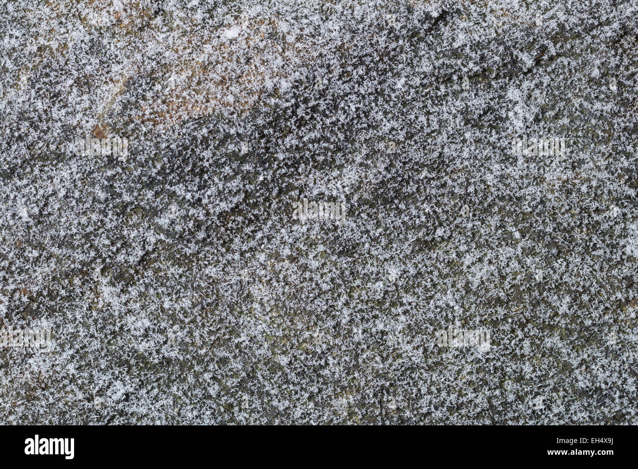 Snowy rock hi-res stock photography and images - Alamy