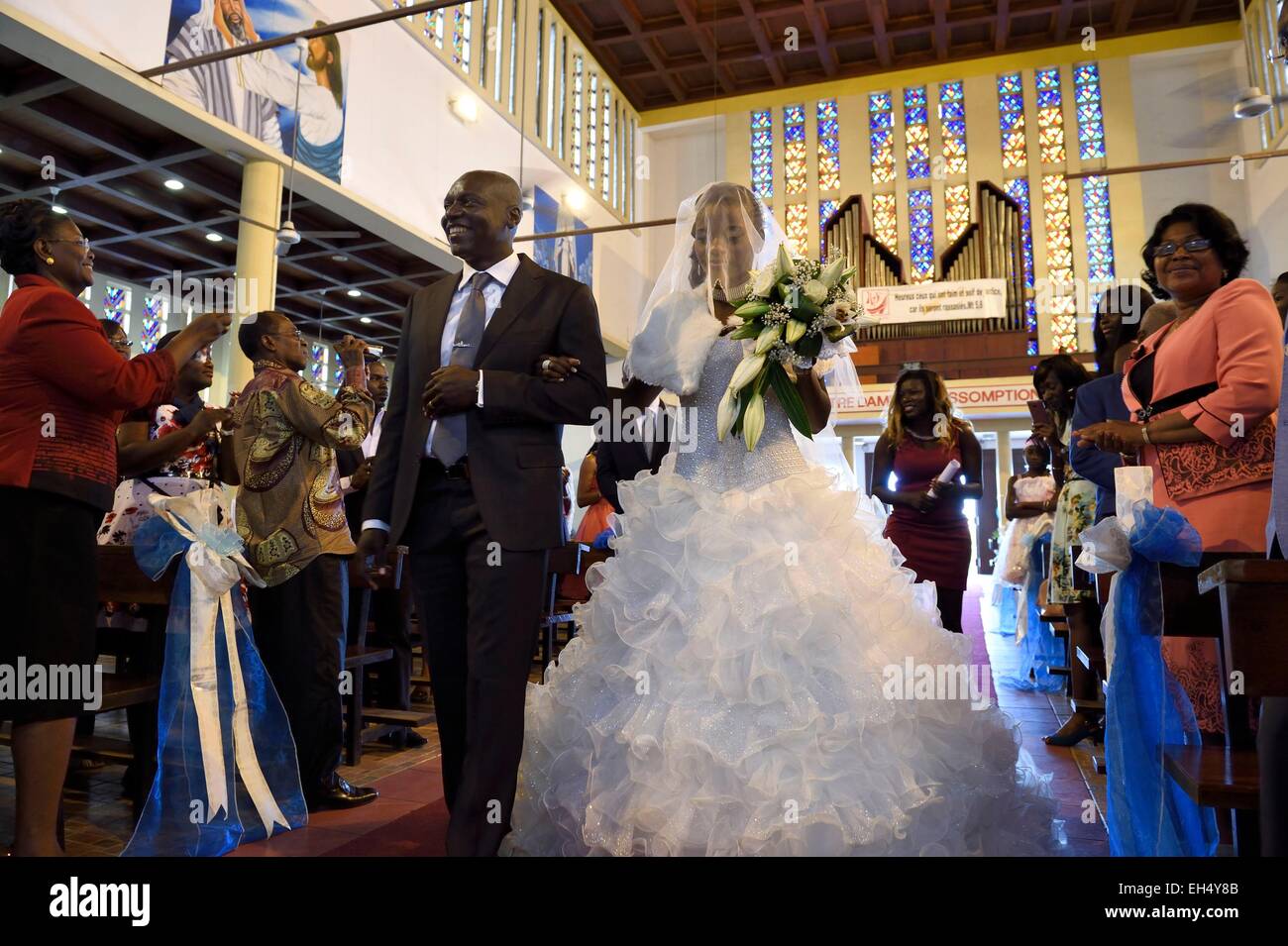 Gabon, Libreville, St. Mary's Cathedral, wedding ceremony Stock Photo ...