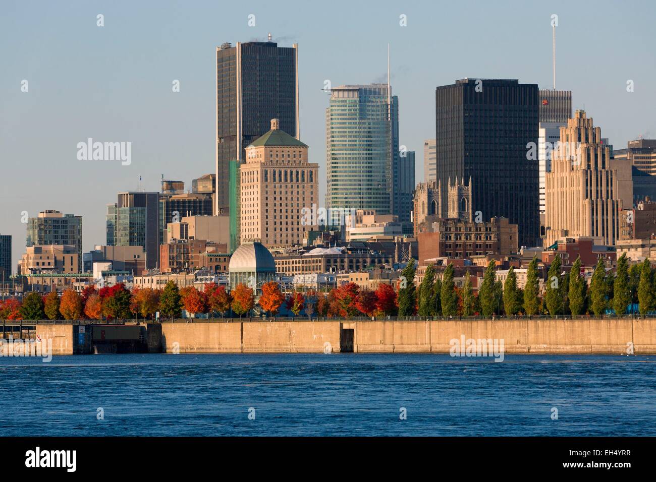 Montreal downtown skyscrapers hi-res stock photography and images - Alamy