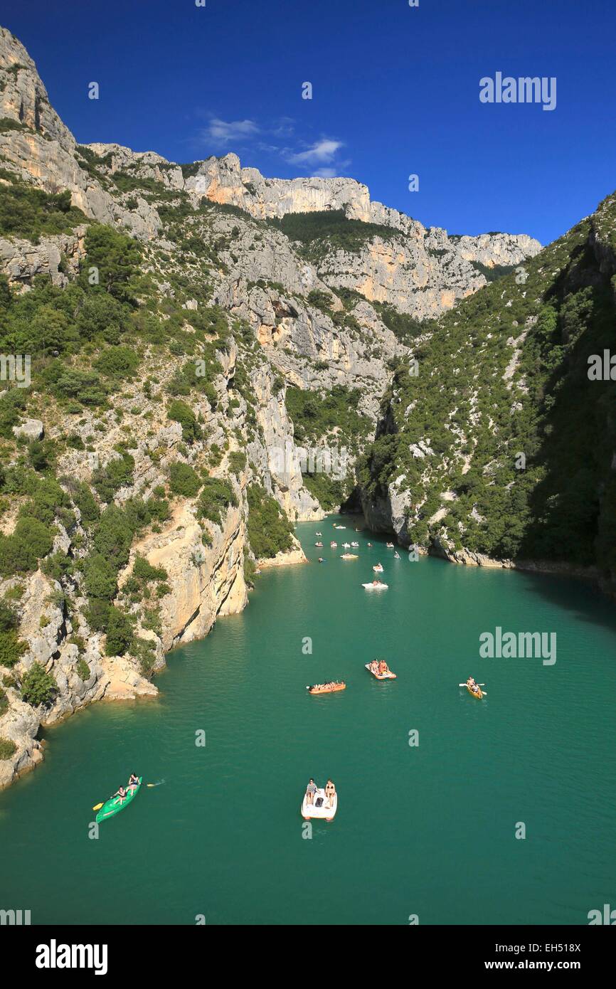 Tourists provence hi-res stock photography and images - Alamy