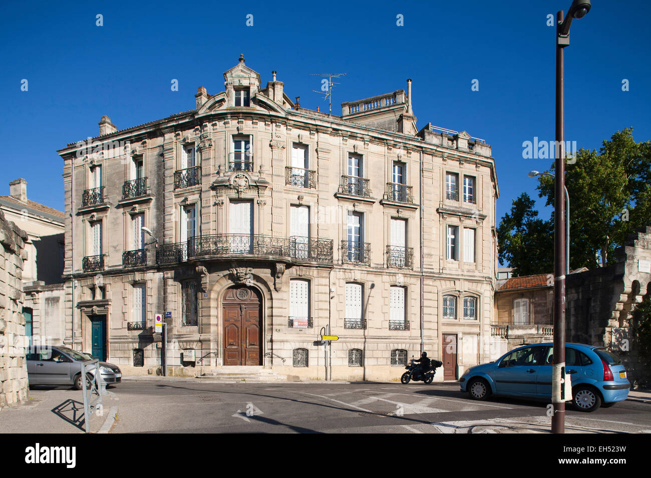 Classic avignon architecture hi-res stock photography and images - Alamy