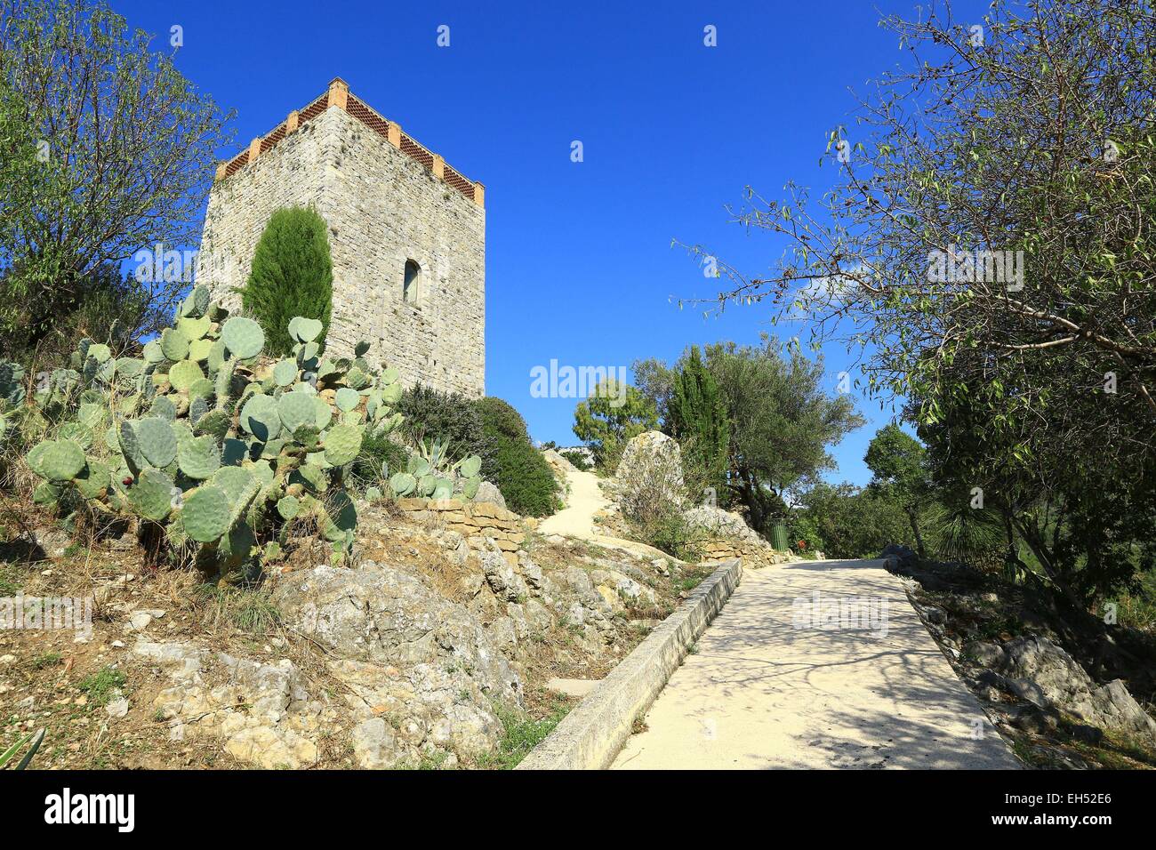 Saracen Tower High Resolution Stock Photography and Images - Alamy
