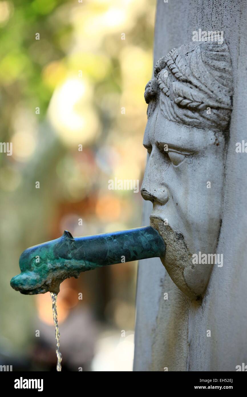 Revest hi-res stock photography and images - Alamy