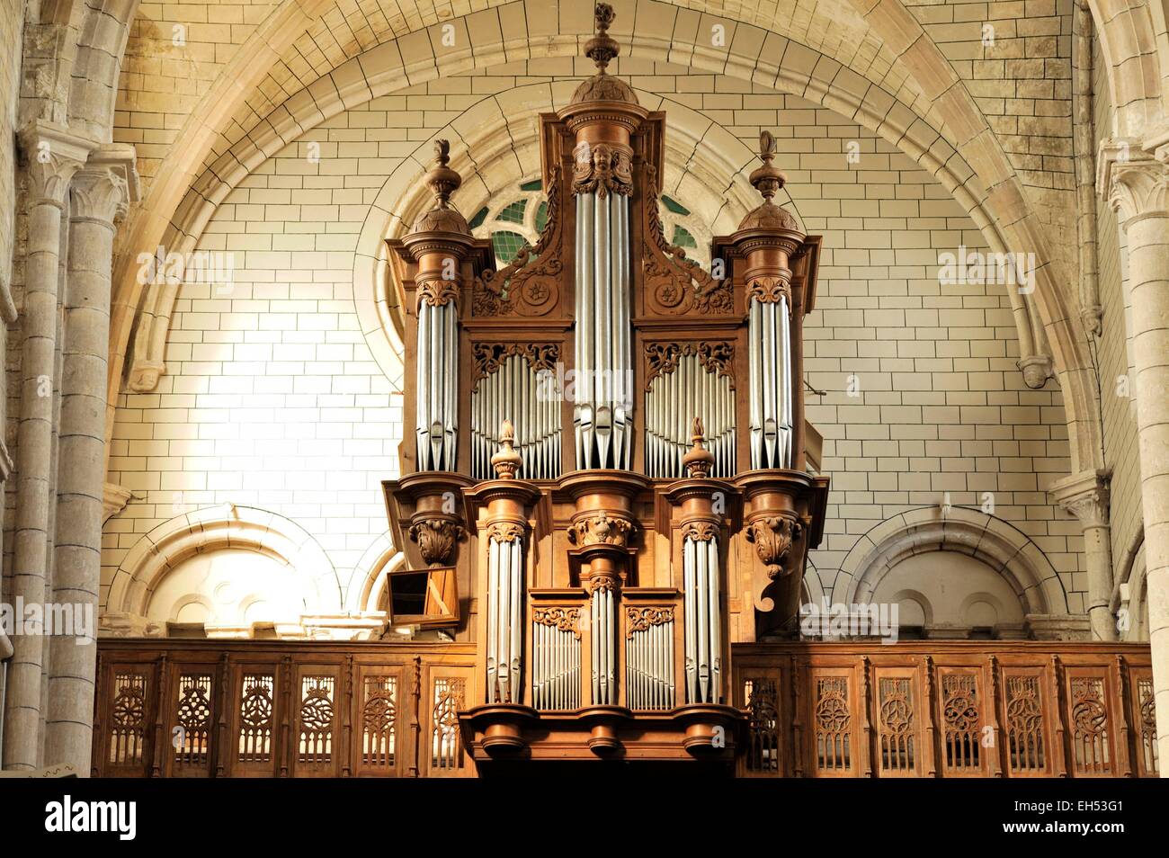 Large organ hi-res stock photography and images - Alamy
